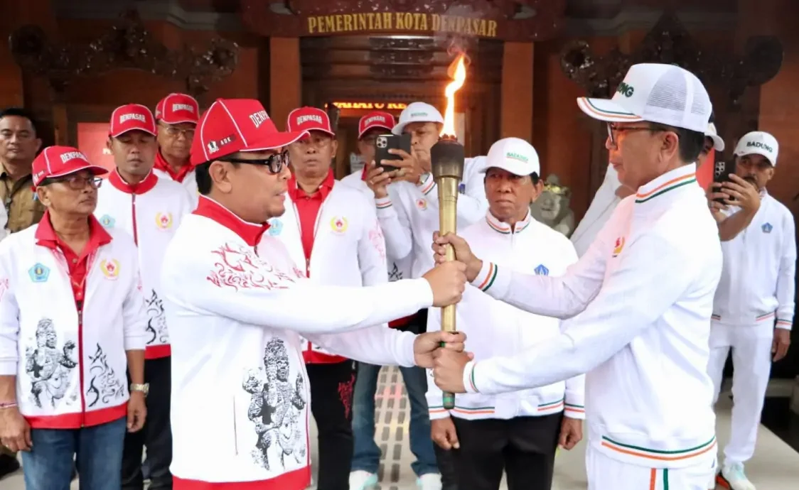 Api Obor Porprov Bali XVI 2025 Resmi Tiba di Kota Denpasar - GATRABALI.COM
